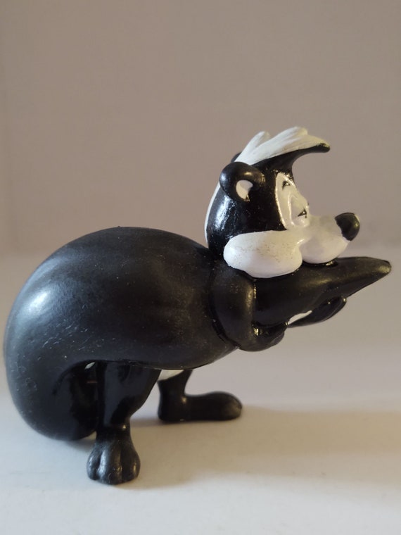 Vintage Pepe Le Pew PVC toy figure Toys & Games Pretend Play Toys etna ...