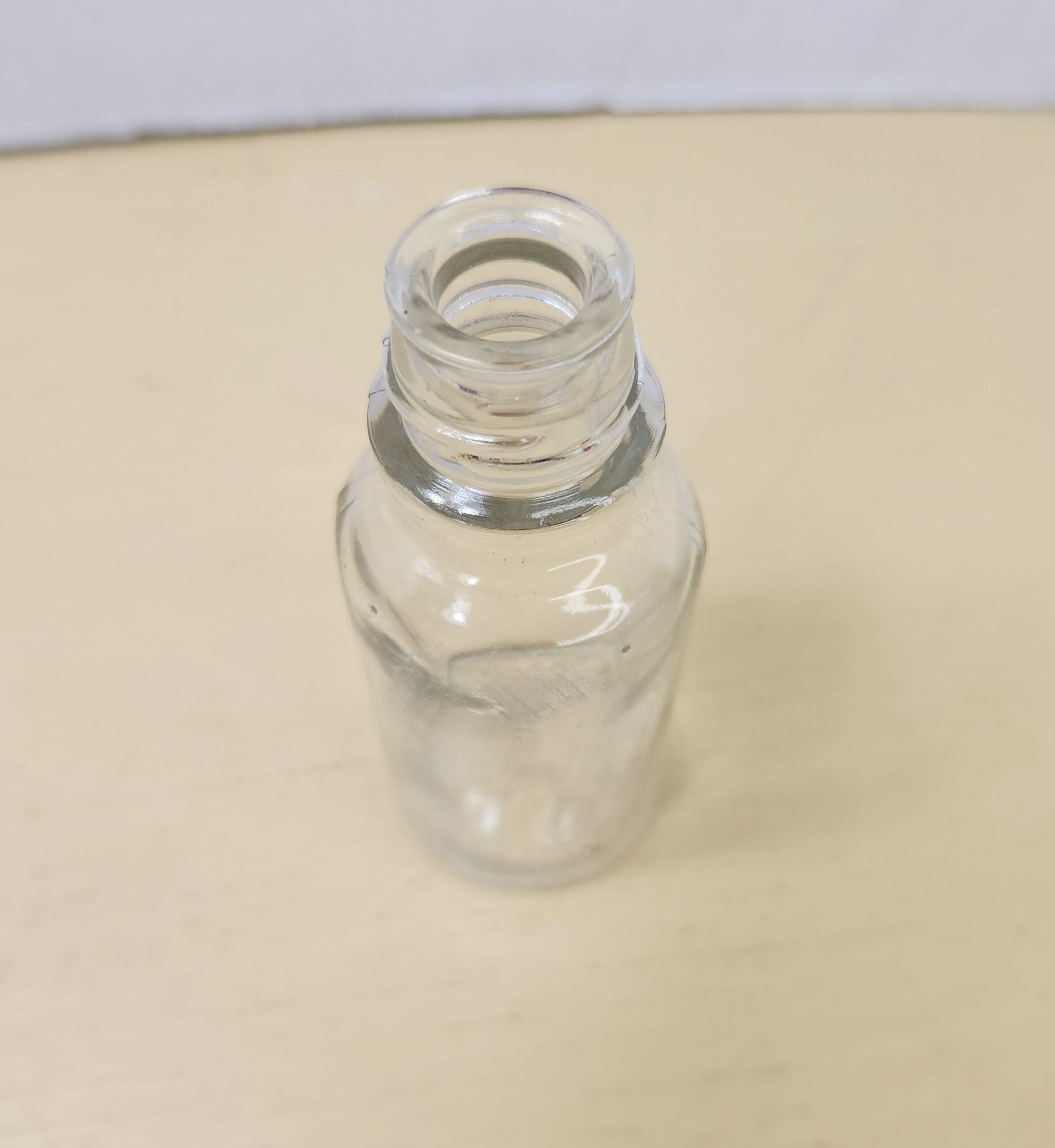 Vintage Clear Duraglas Bottle (owens-illinois Glass) - Etsy