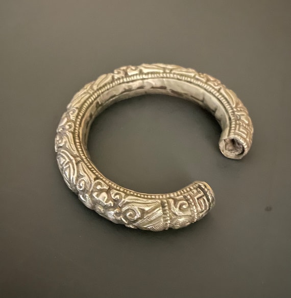 Antique Chinese cuff Bracelet - Gem