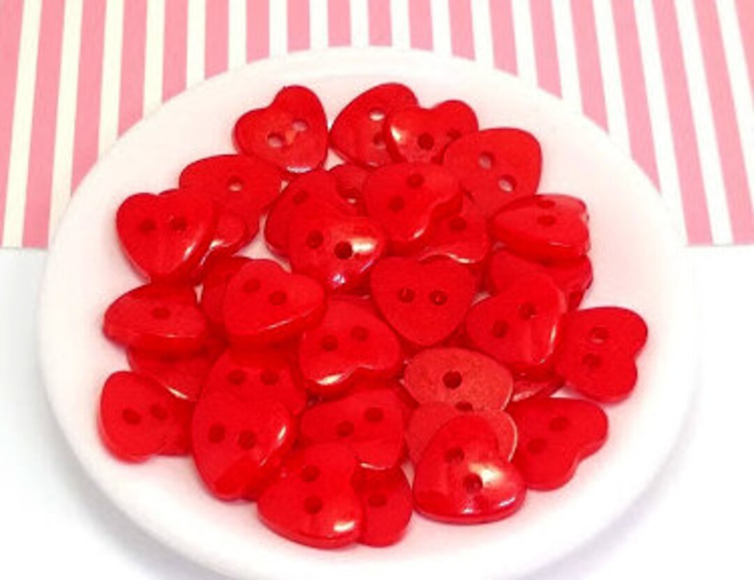 10 or 50 Red Heart Buttons Plastic Heart Buttons Small Heart Button ...