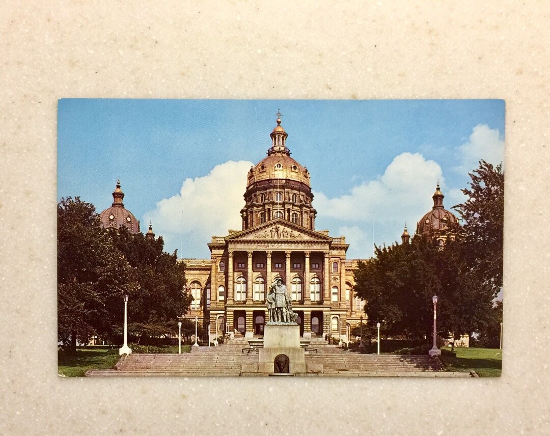 Vintage Postcard Iowa State House State Capitol Building Des Moines IA ...