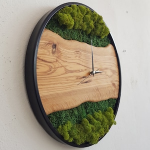 Custom Moss Olive Wood Wall Clock, Metal and Olive Wooden Wall Clock ...