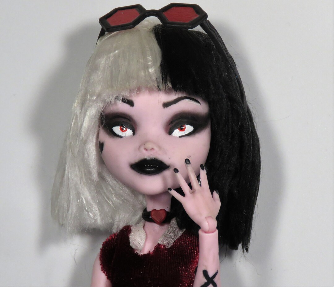 OOAK Monster High Doll : Goth Girl - Custom Repaint - Etsy