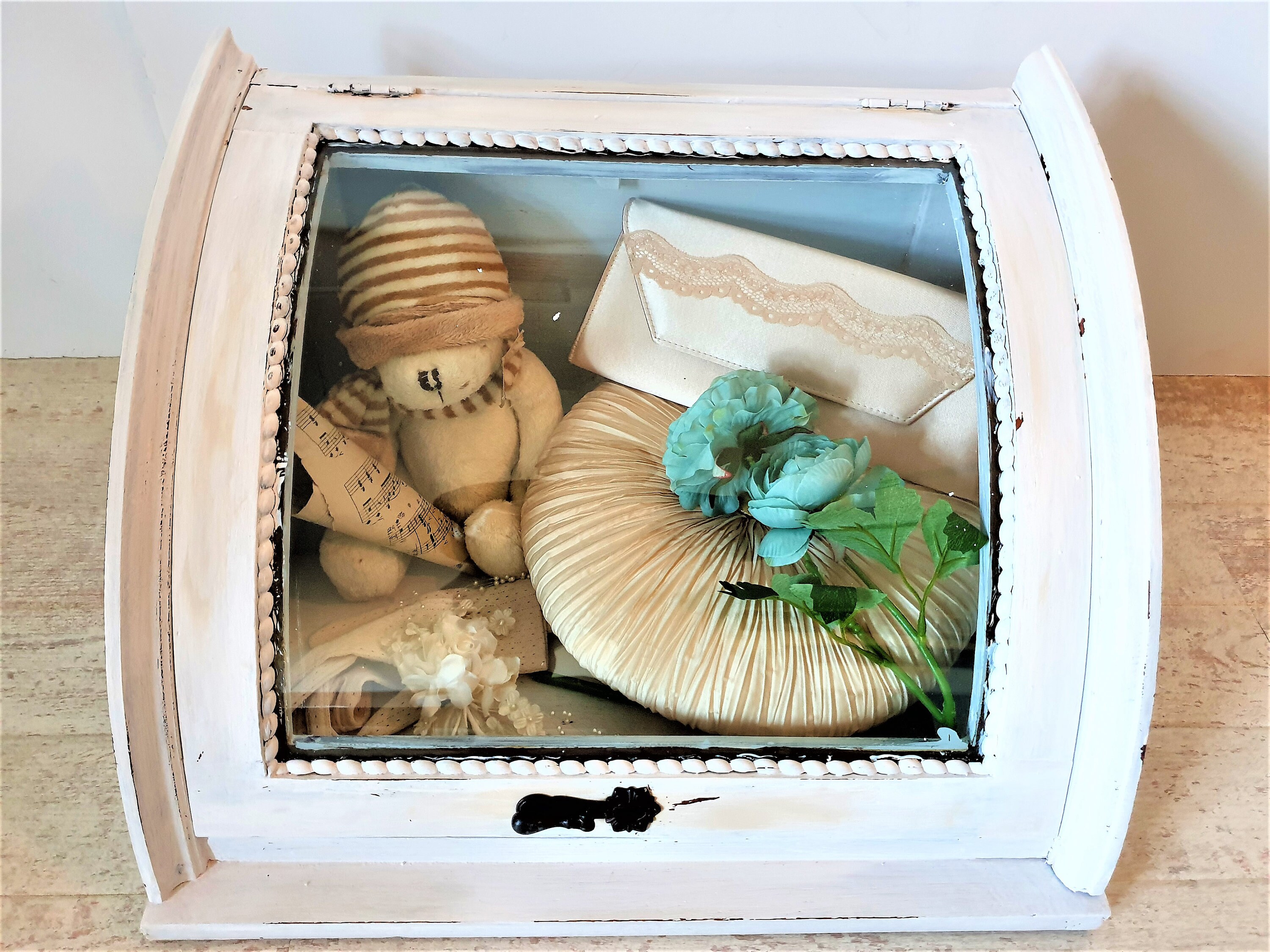 Stunning Shabby Chic Glass Top Box, Display Case - Vintage Shadow Box ...