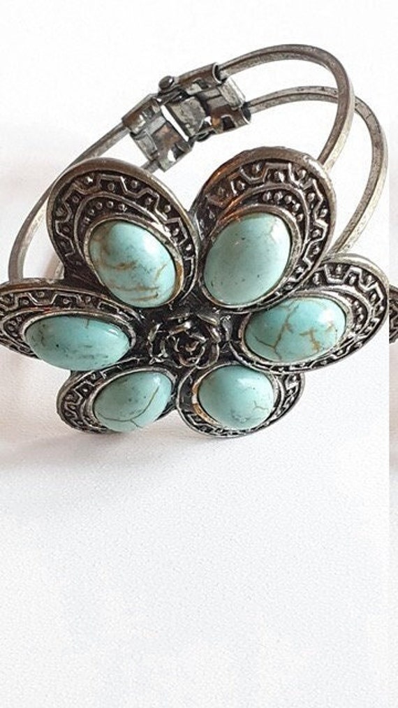 Beautiful Turquoise gem spider web markings, Vintage … - Gem