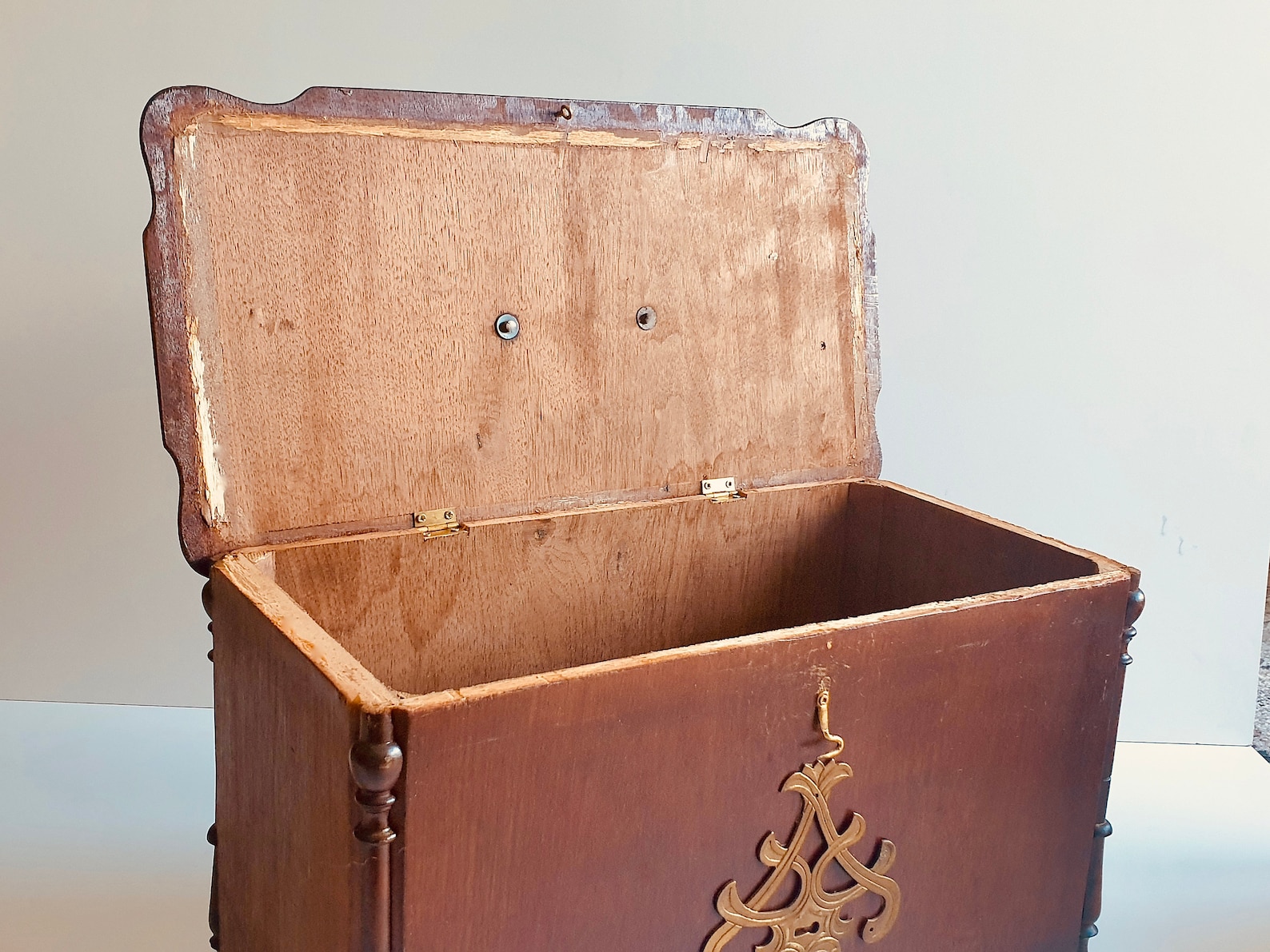 LARGE OVERSIZED Antique Memory Chest , Wooden Storage Trunk, Memory Box ...
