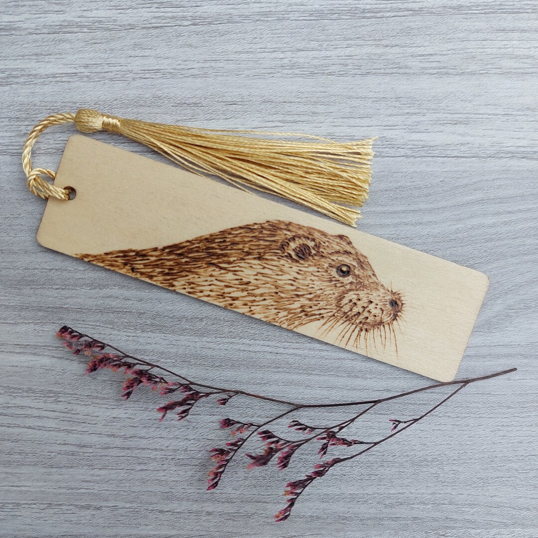 Hand Drawn Otter Wood Bookmark. Unique Nature Lovers Gift. - Etsy UK
