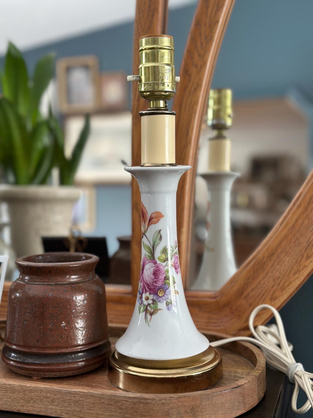 Vintage Cottagecore Table Lamp Ceramic Floral Motif With Gold Base ...