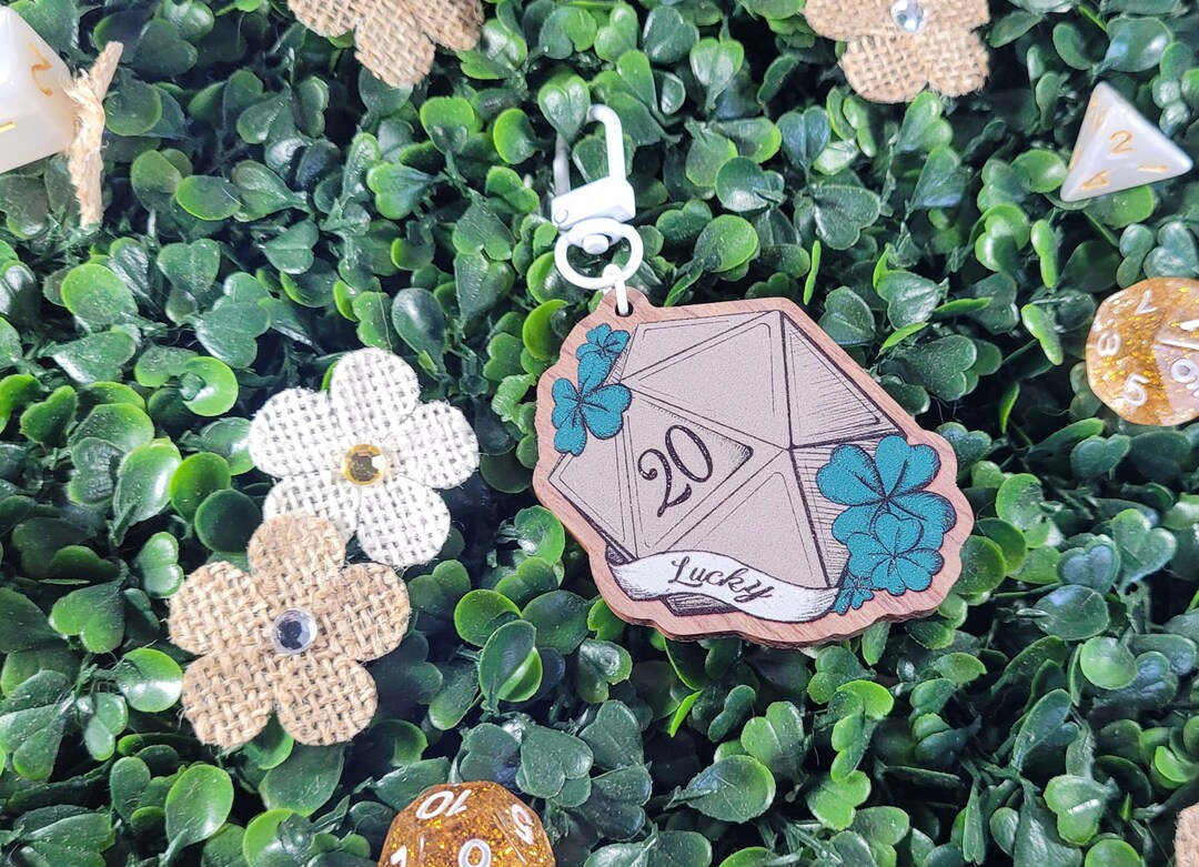 Good Luck D20 Nat 20 Wooden Key Chain - Etsy