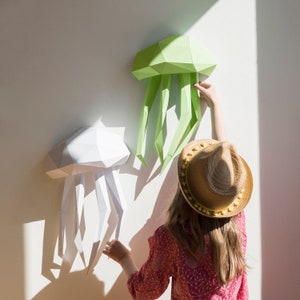 Papercraft Jellyfish | 3D Paper Sculpture Trophy | DIY Lowpoly Models ...