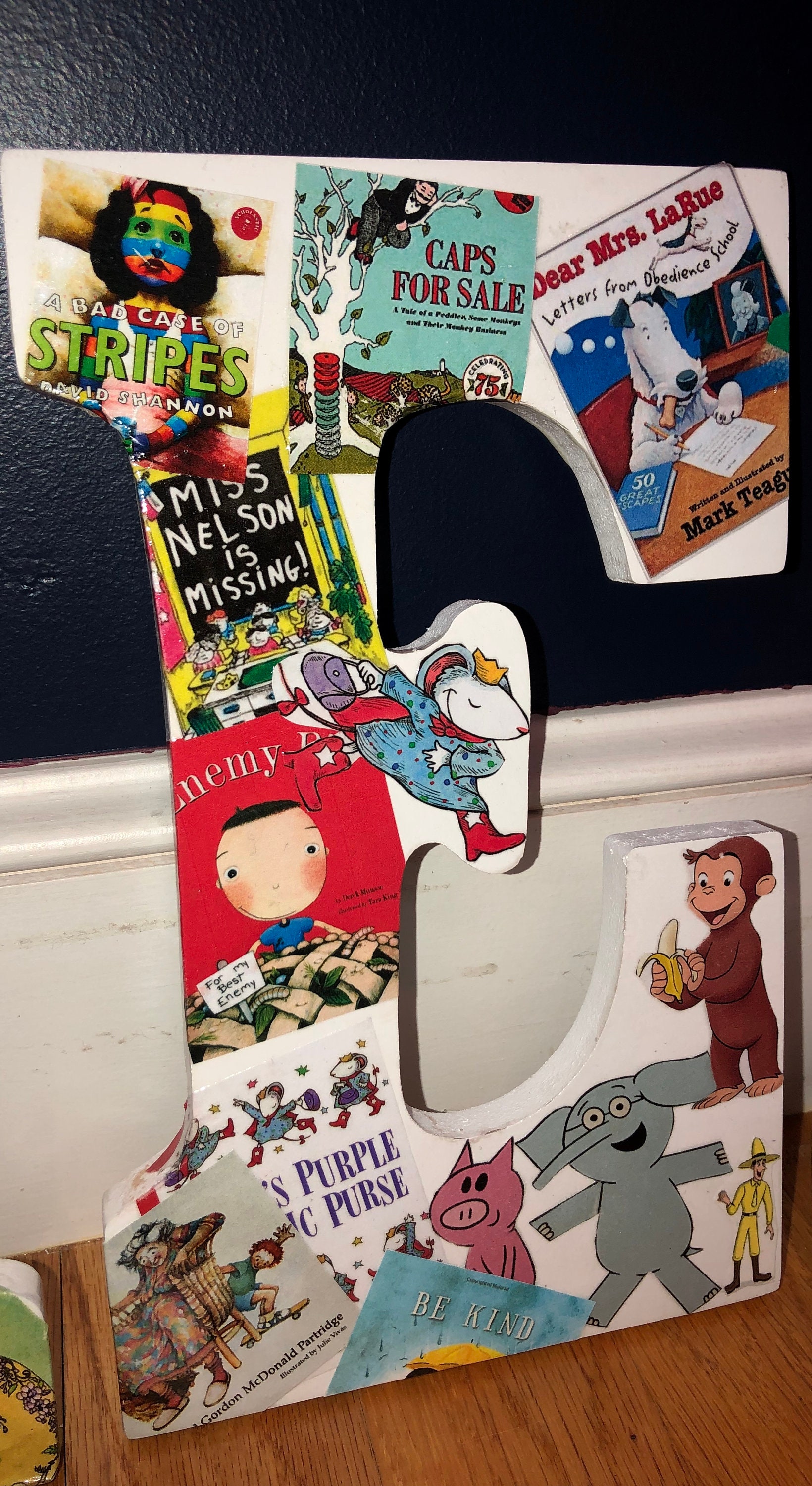 Custom Classroom Library Decor - Etsy