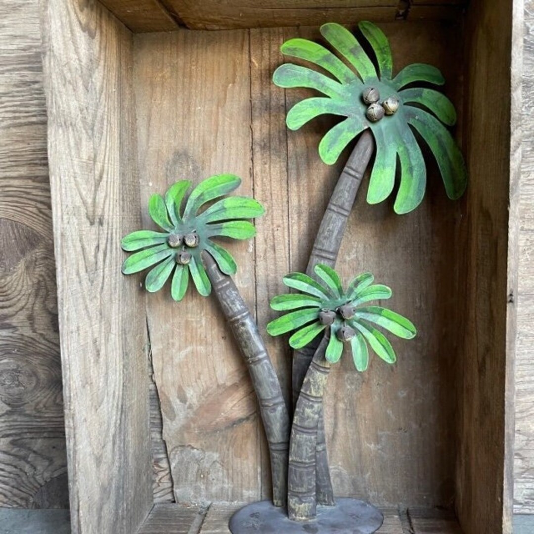 Palmtree Silhouette on Stand Metal Art Decor - Etsy