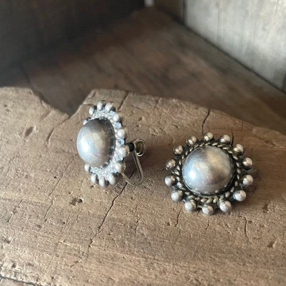 Vintage Navajo Sterling Silver Dome Ball with Silver … - Gem