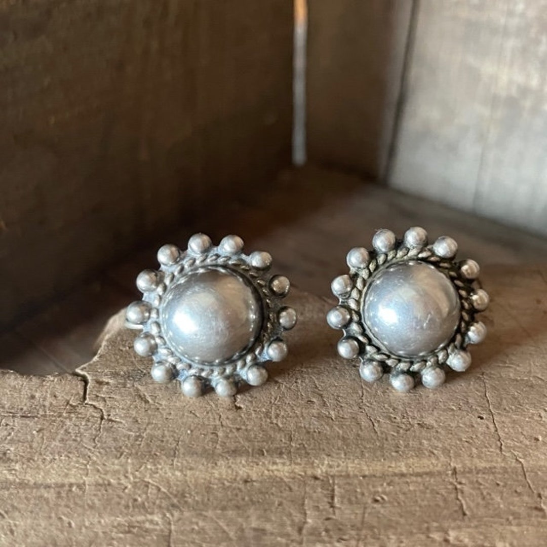 Vintage Navajo Sterling Silver Dome Ball With Silver Drops Screw-back ...