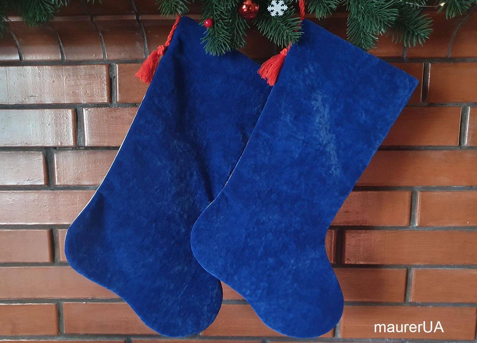 Personalized Embroidered Christmas Stocking Dressing Frosty Christmas ...