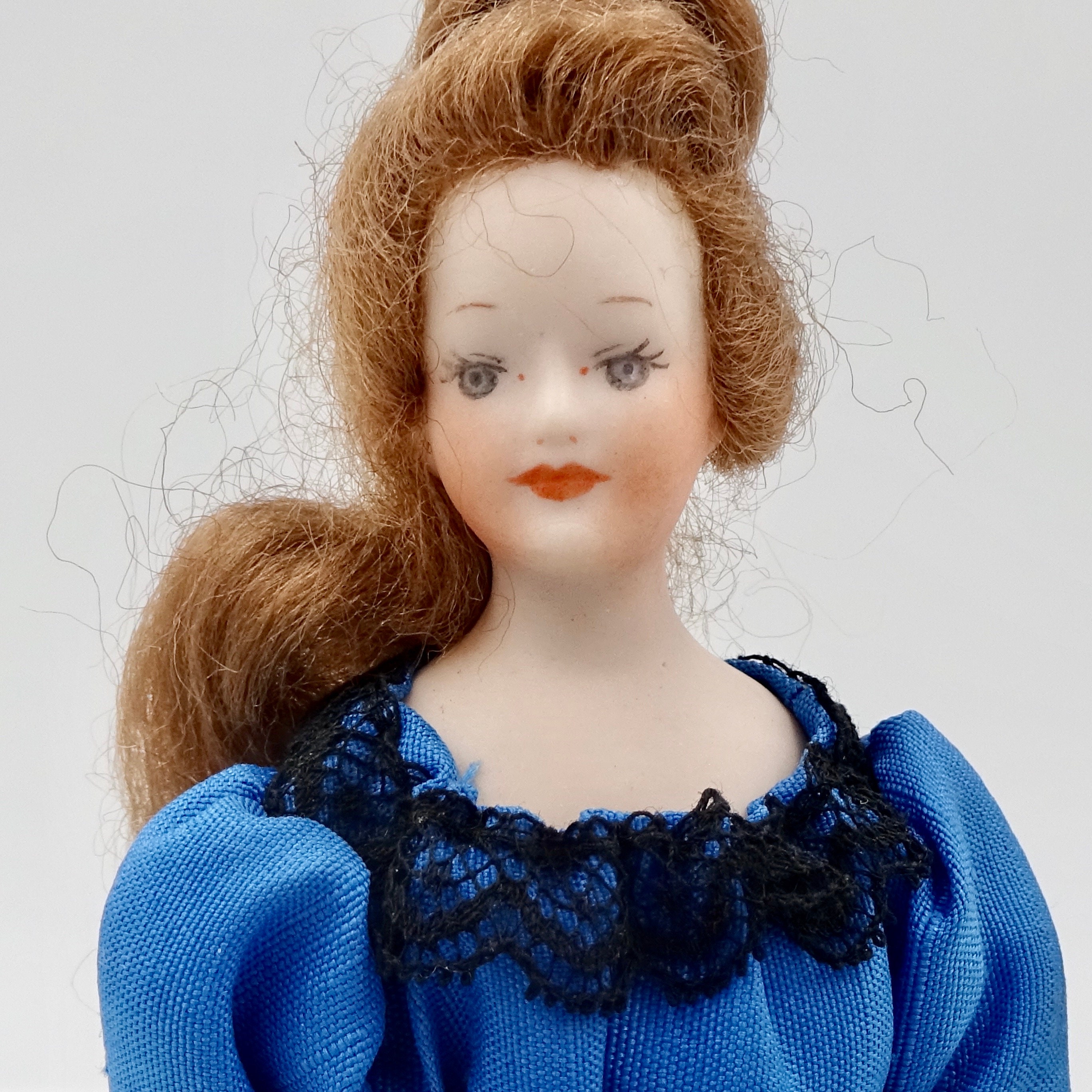 Vintage MINIATURE DOLLHOUSE DOLL Blushing in Blue 1/12 Scale Artist ...
