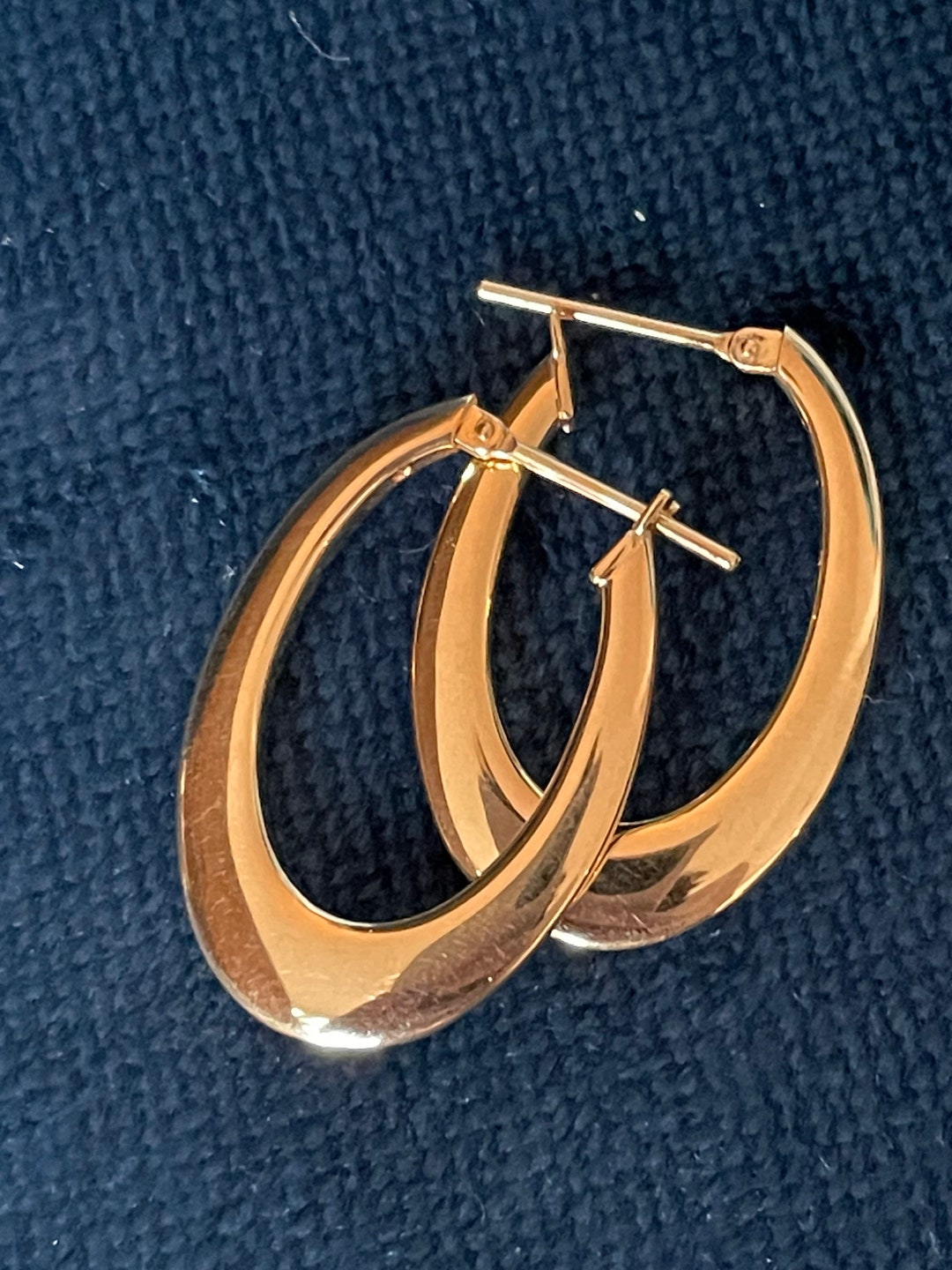 A Pair of 18 Karat Gold Oval Hoops - Etsy