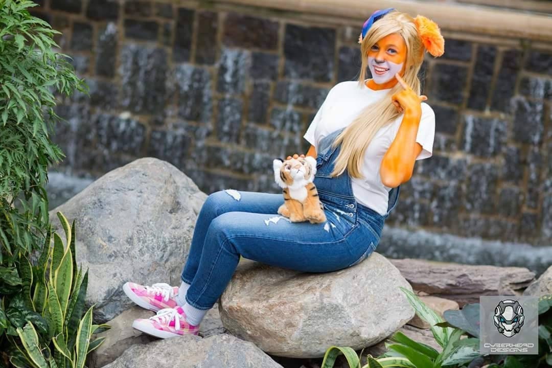 Coco Bandicoot Crash Bandicoot Cosplay Print - Etsy