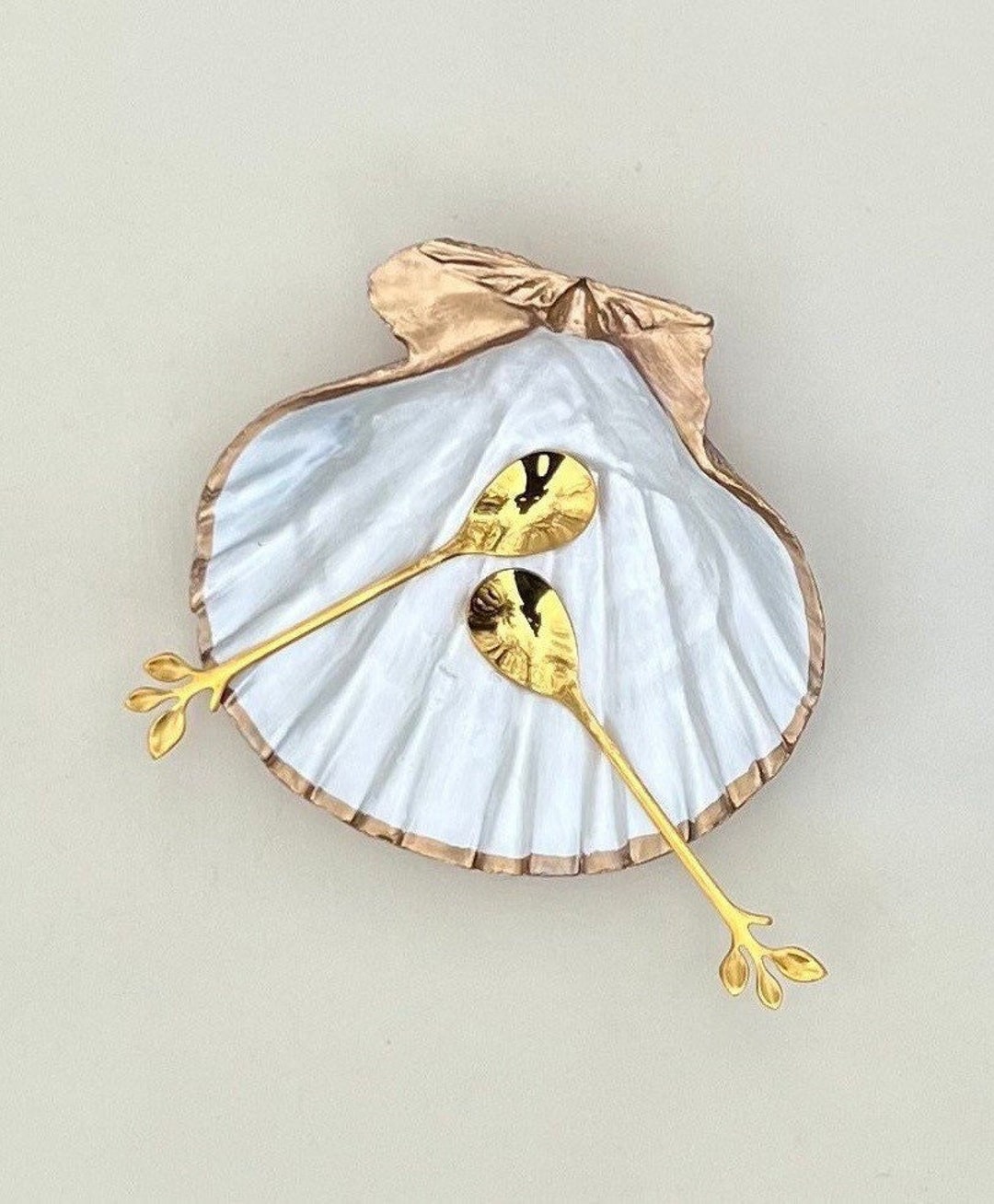 Coastal Shell Spoon Rest, White Scallop Shell With Gold Trim, Beach ...