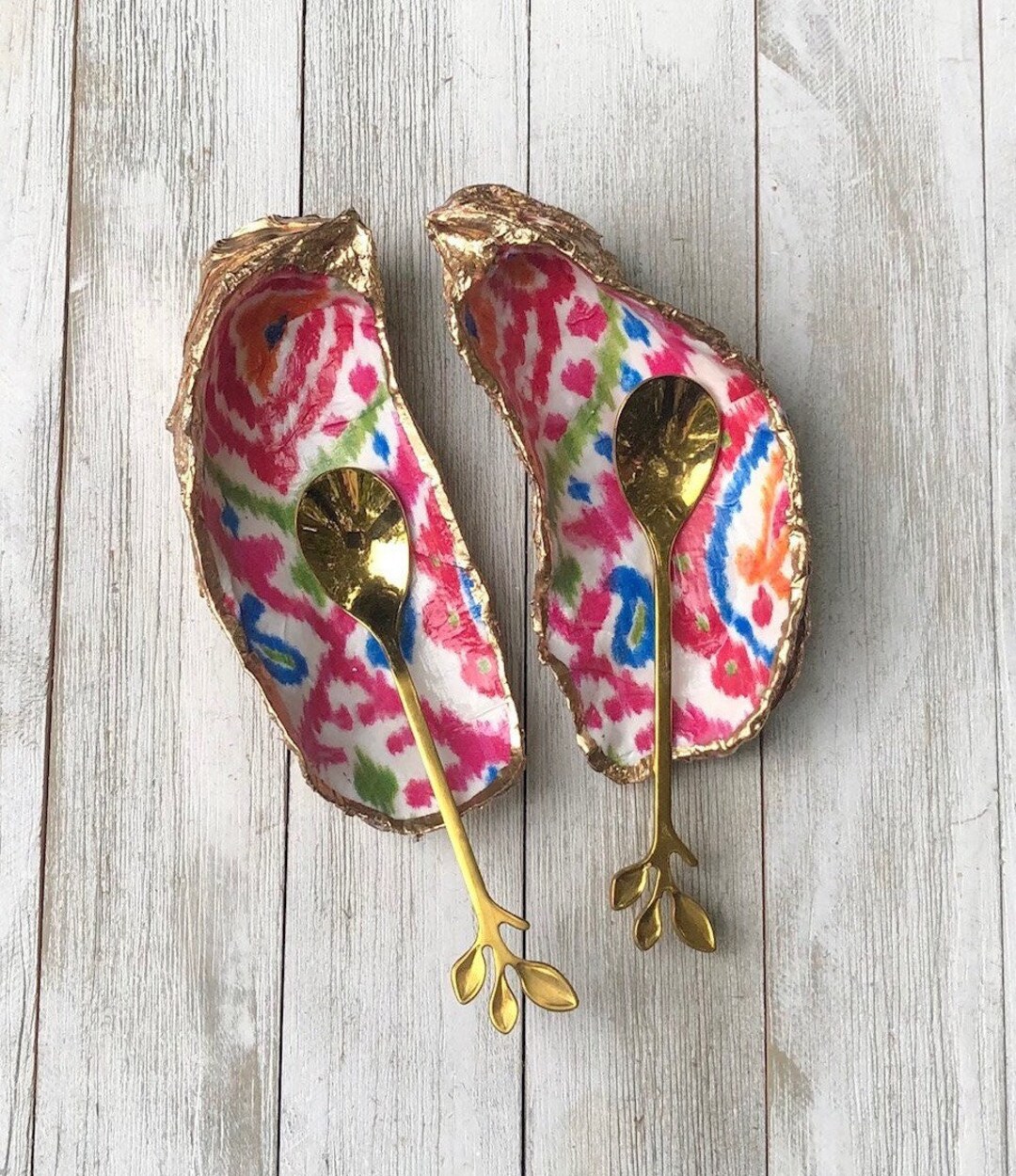 Oyster Shell Salt and Pepper Dishes, Colorful Salt and Pepper Cellars ...