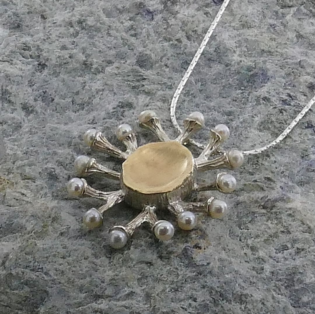 Two Tone Solid 9k Yellow Gold and 925 Sterling Silver Natural White ...