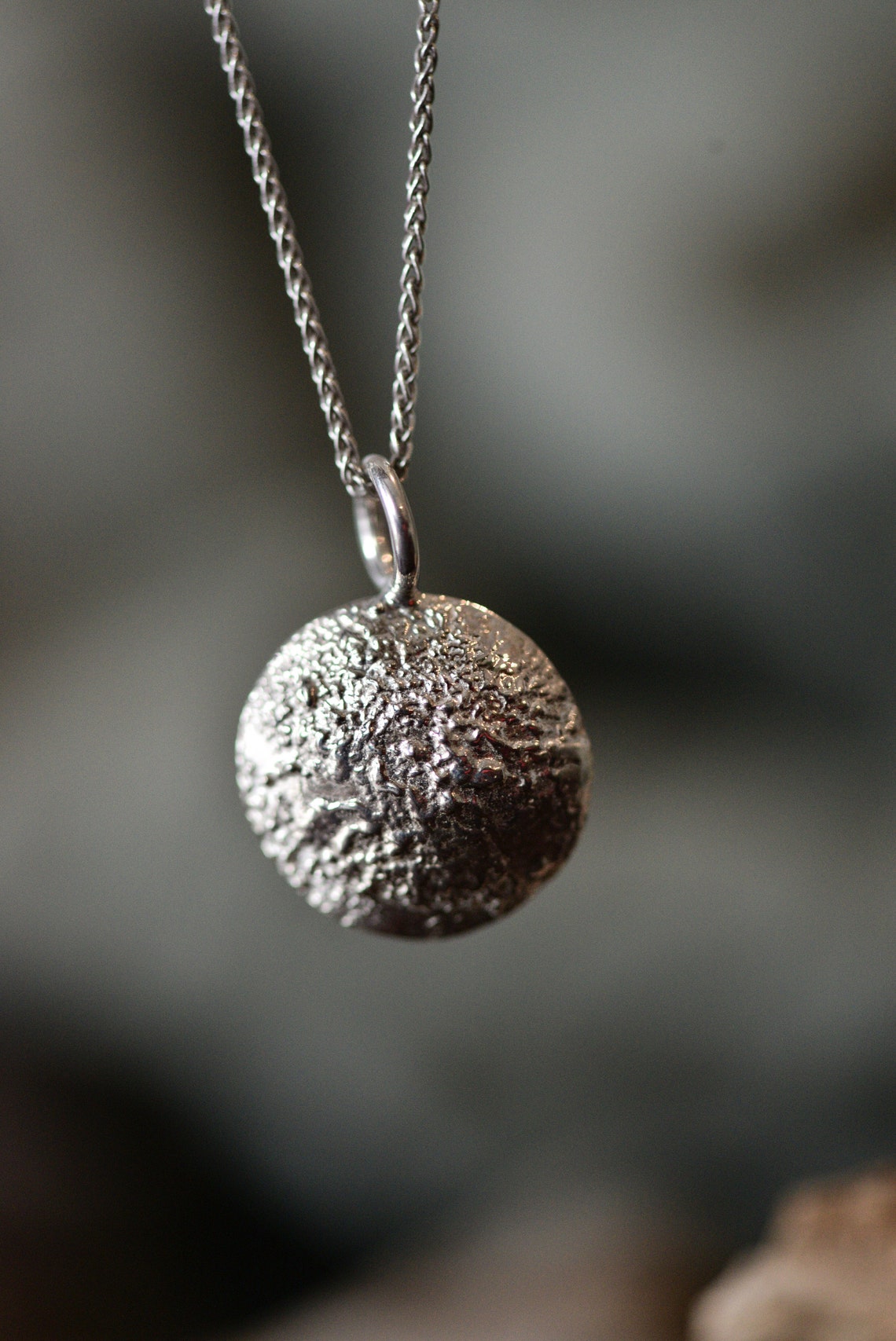 New Moon / Full Moon Necklace Lunar Pendant in Silver - Etsy Denmark