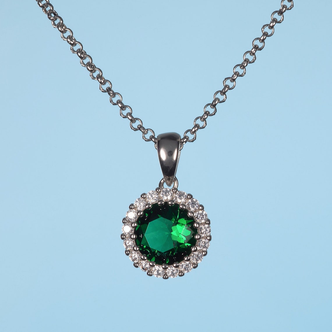 Green Pendant Necklace for Women, Classic Round Pendant Necklace With ...