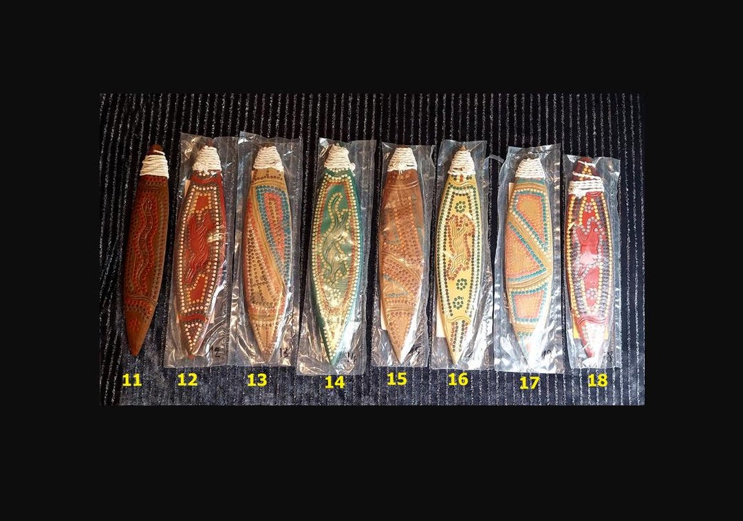 WOODEN RHOMB or Bull-roarer Made in AUSTRALIA Pointillist Art ...