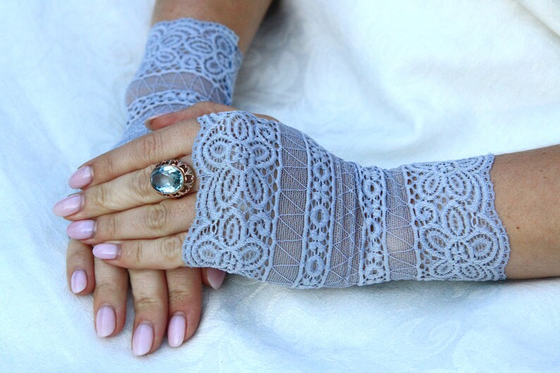 Lace Gloves in Light Gray. Stretch lace fingerless lace | Etsy