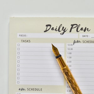 Law Student A5 Daily Planner | Gifts for Law Students, Law School ...