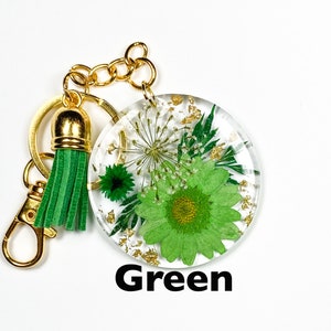 Flower Resin Keychain, White Pressed Dried Daisy Key Chain, Handmade ...