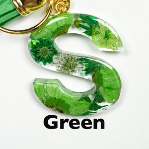 Pressed Flower Resin Keychain, Real Floral Initial Letter Charm for ...