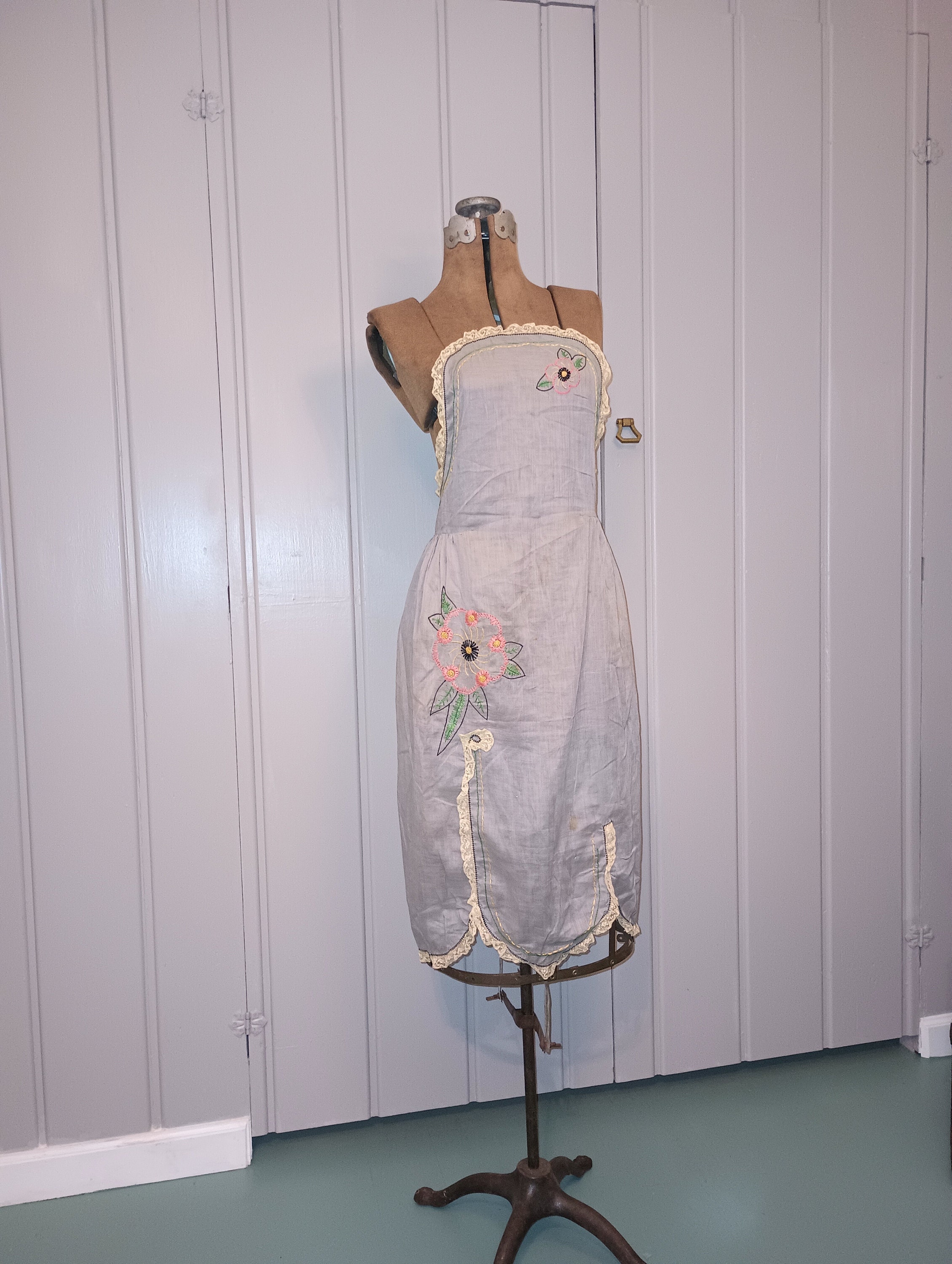 1930's Hand Embroidered Apron - Etsy