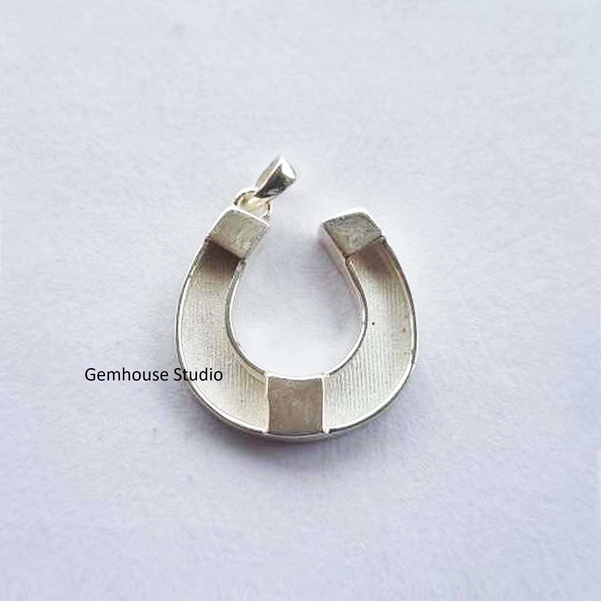 Horseshoe Inlay Pendant - Etsy Horseshoe Inlay Pendant - Etsy