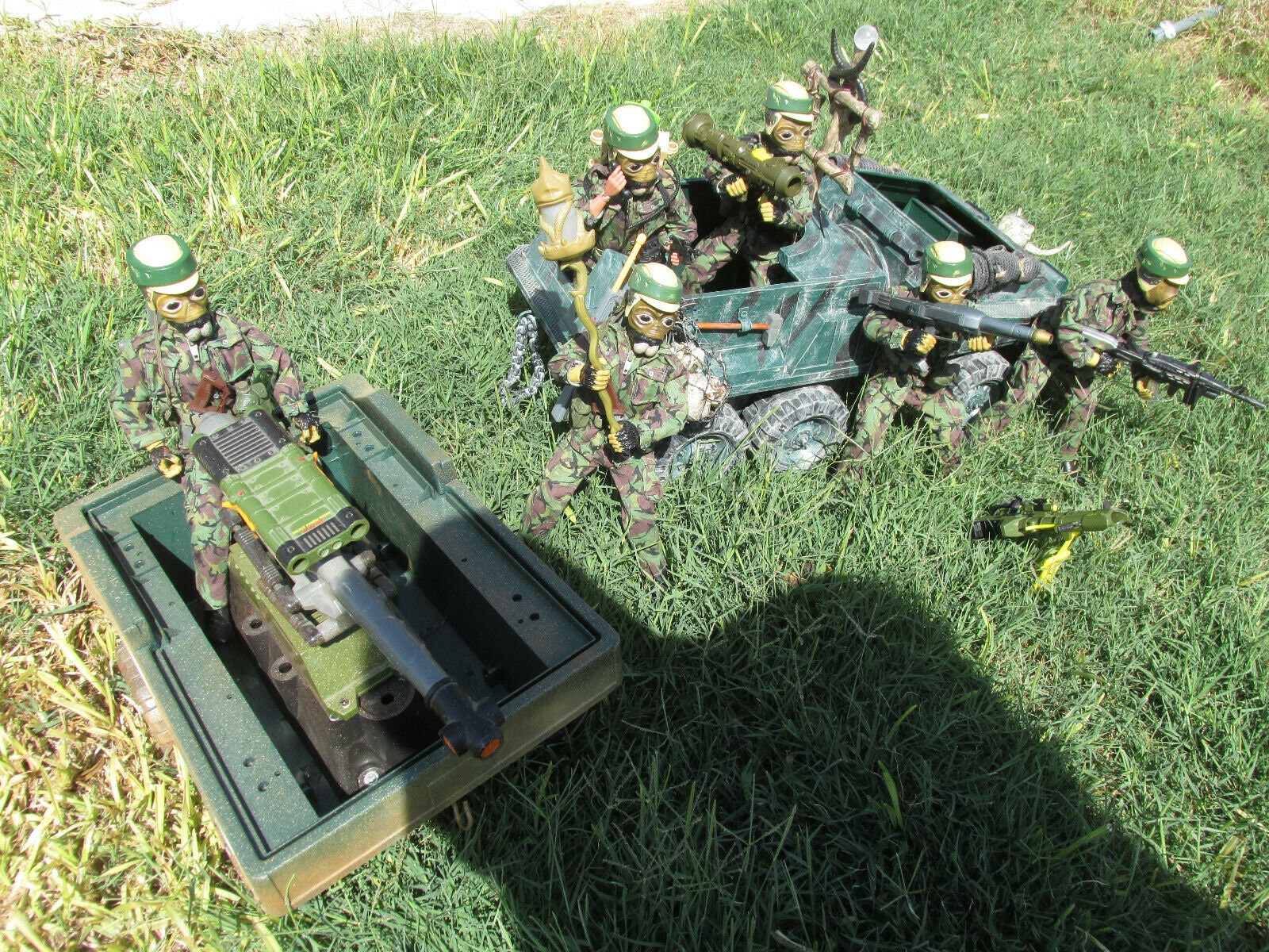 Custom GI Joe Alien Troop Transport With Laser Cannon Trailer & 6 ...