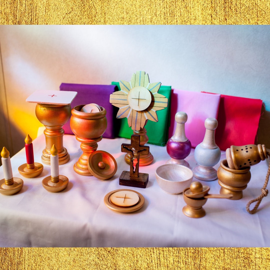 Painted Deluxe Wooden Mass Set - Catechesis of the Good Shepherd ...