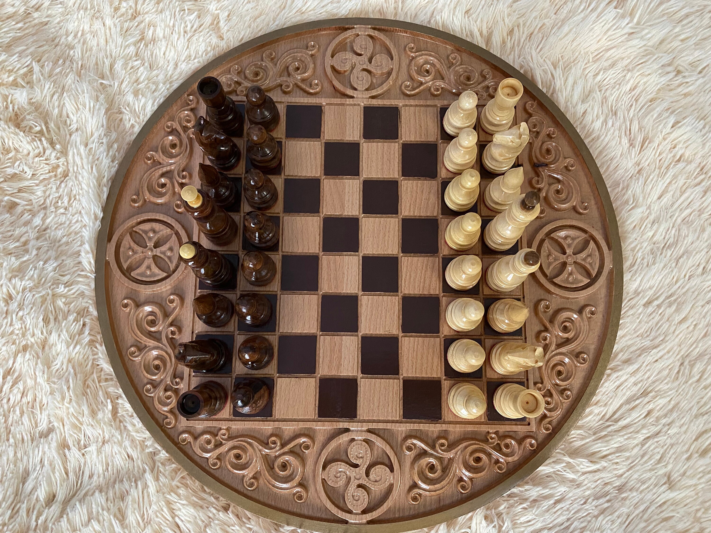 Wooden Round Chess Set, Round Chessboard, Travel Mini Chess Board ...