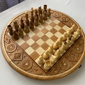 Hand Carved Wooden Round Chess Set, Round Chessboard, Travel Mini Chess ...