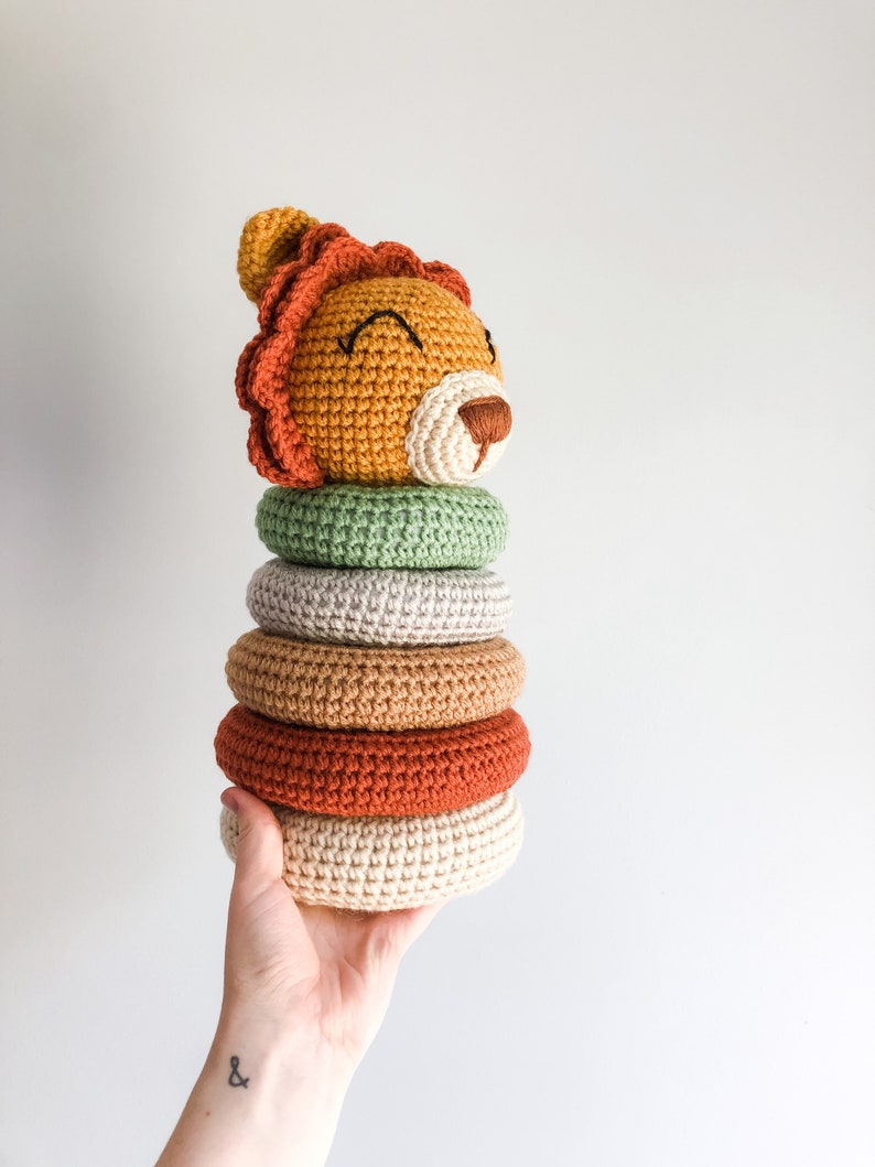 Crochet Lion Ring Stacker Toy, Handmade Baby Shower Gift - Etsy