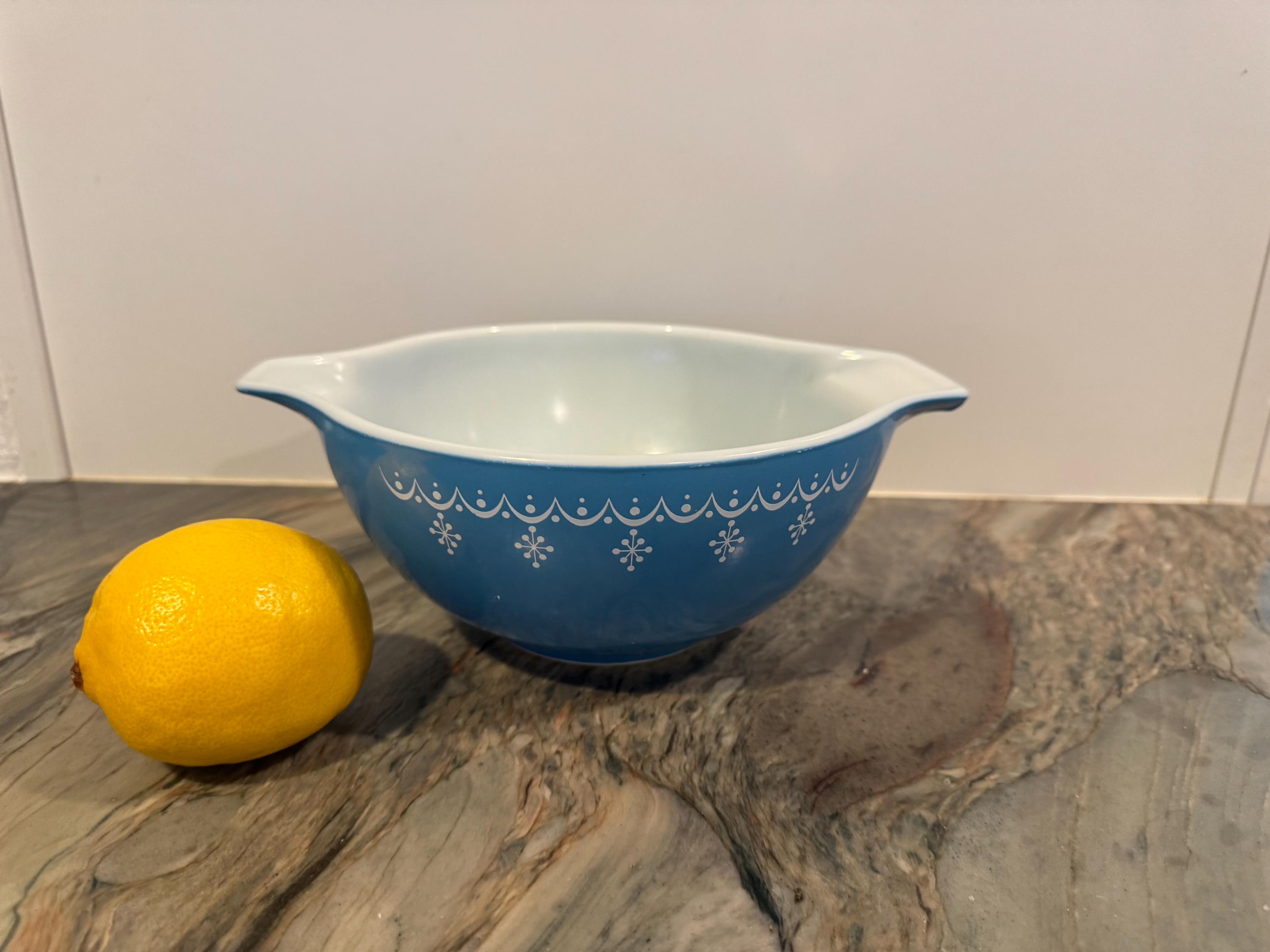 Vintage Pyrex Blue Snowflake Bowl - Etsy