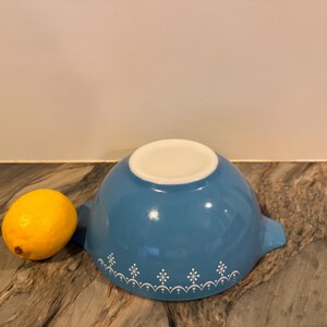 Vintage Pyrex Blue Snowflake Bowl - Etsy