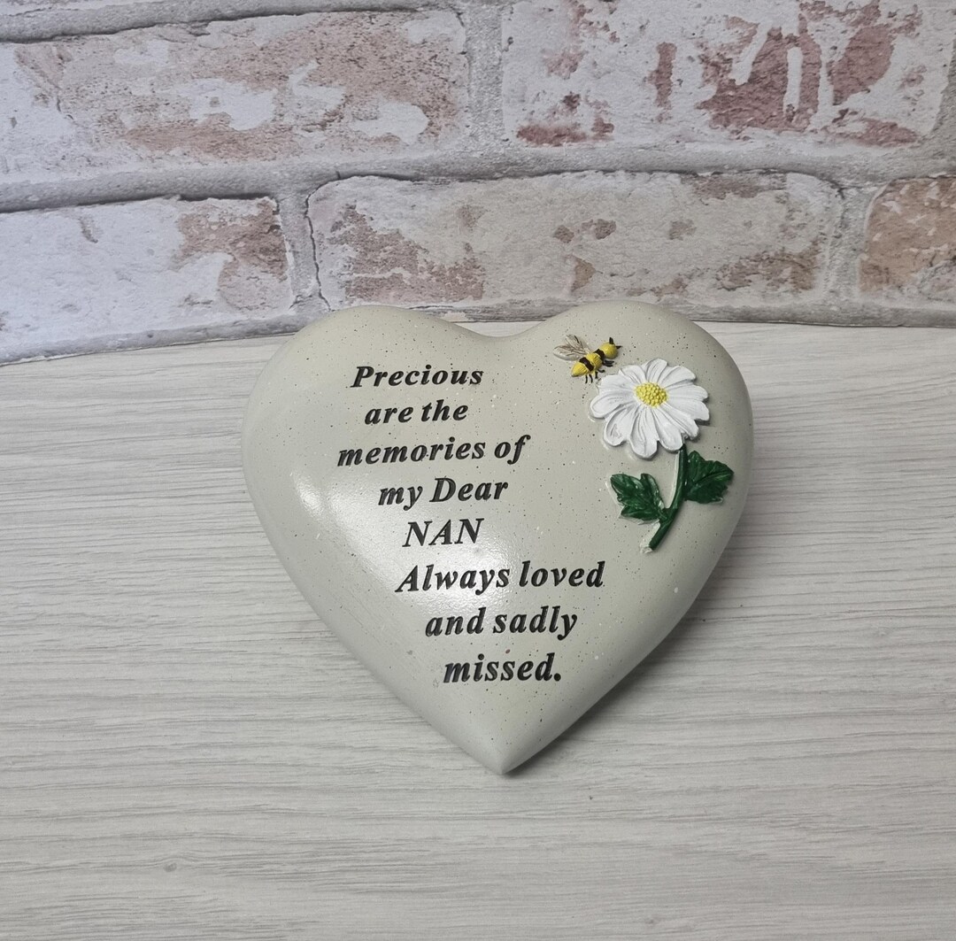 Nan Graveside Garden Memorial Ornament Heart Shaped With Daisy and Bee ...