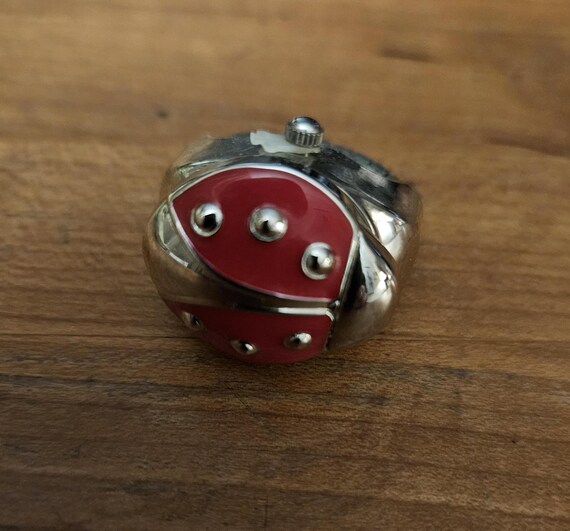 1980s Ladies LadyBug Ring Finger Watch Expandable Ban… - Gem