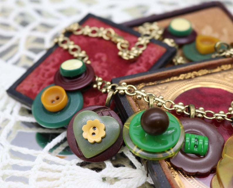 Vintage Bakelite Button Necklace: Chunky Statement Jewelry - Etsy