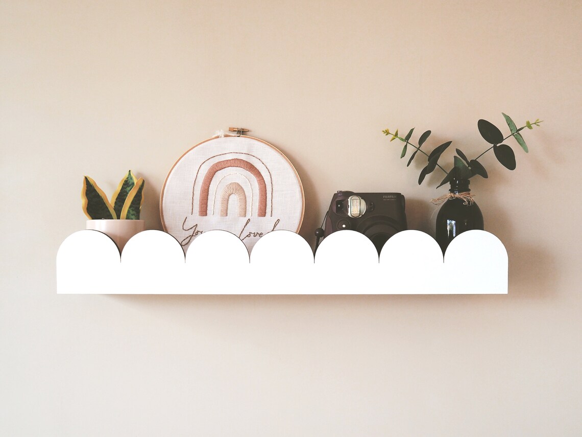 Pine Wood Arch Picture Ledge – Scallop Shelf Display - Etsy