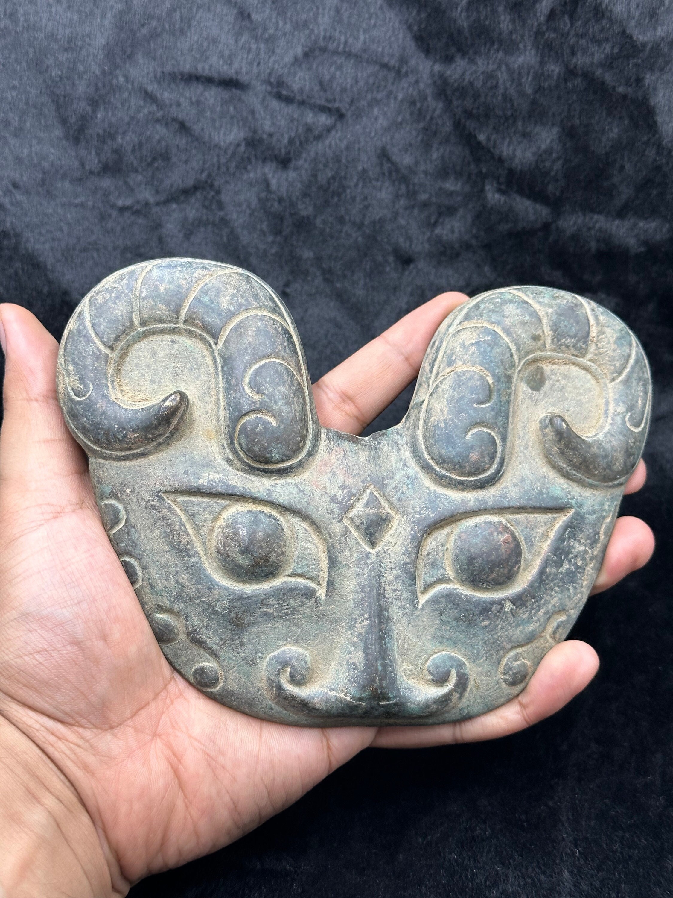Very Old Archaic Bronze Taotie Mask Late Shang to Western Zhou Dynasty ...