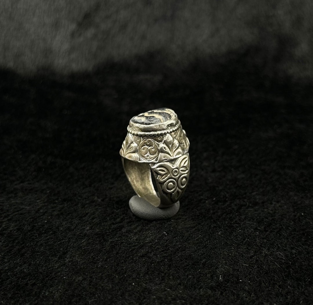 Beautiful Ancient Roman Solid Silver Ring With Old Mosaic Glass Gabri ...