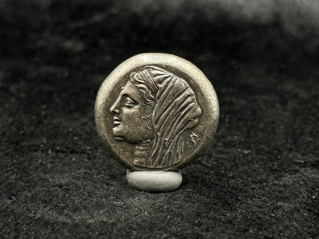 Ancient Roman Queen on Chariot With Horses Silver Plated Unique Big ...