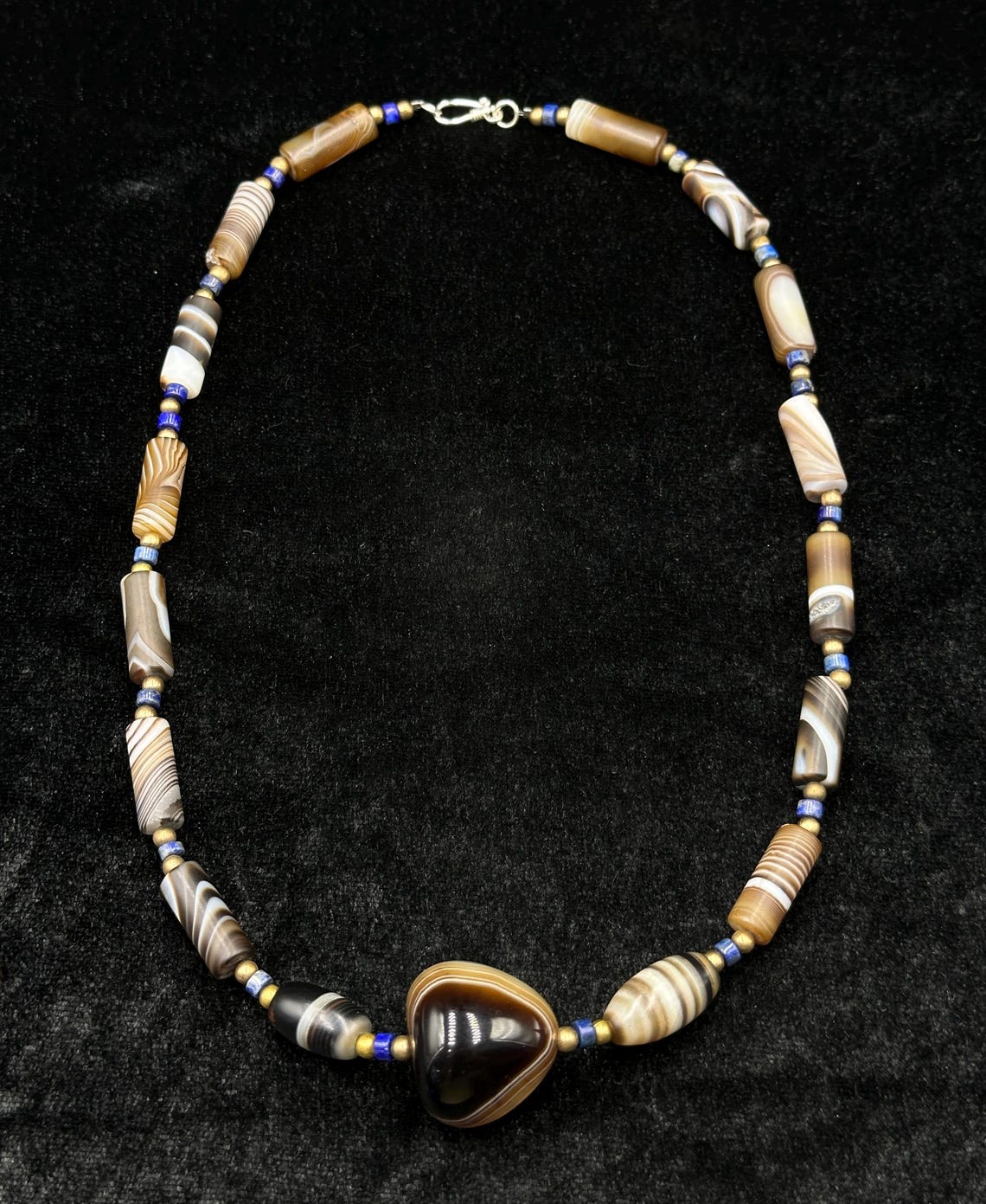 Authentic Ancient Greco Bactrian Banded Agate & Lapis Lazuli Beaded ...