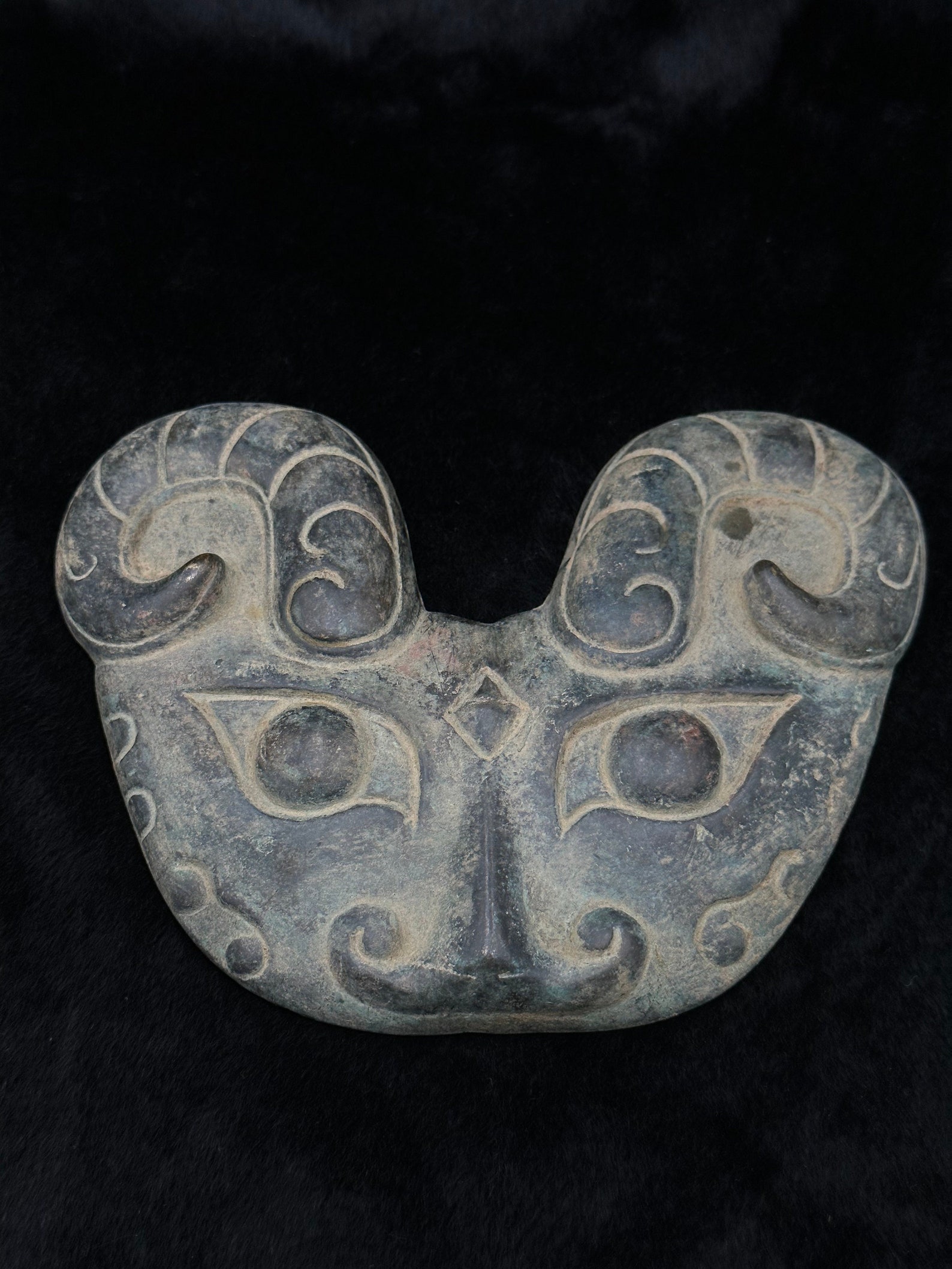 Very Old Archaic Bronze Taotie Mask Late Shang to Western Zhou Dynasty ...